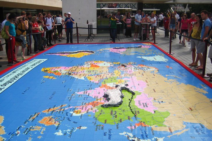 Giant Pixelated LEGO Map – Mappery