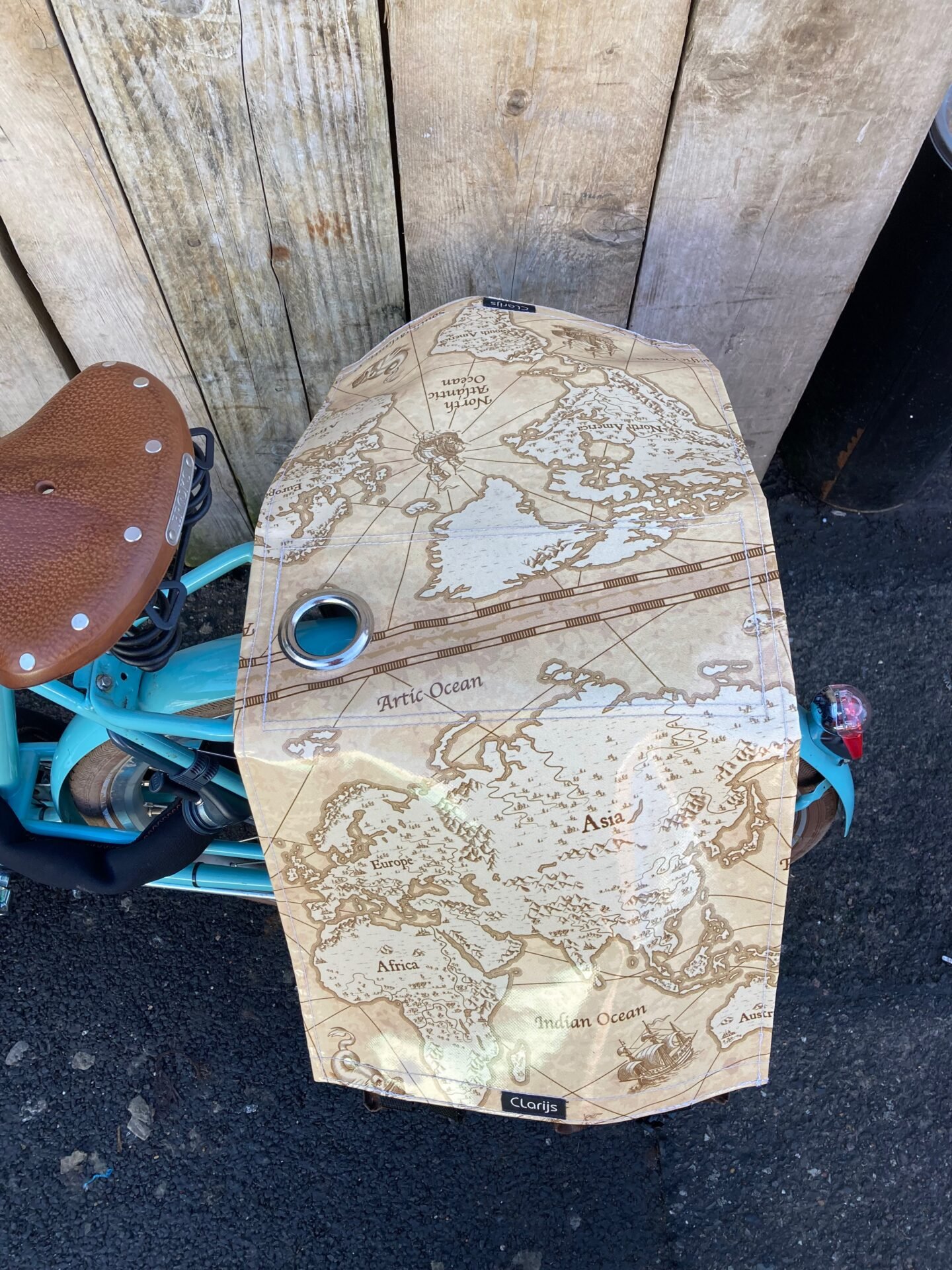 Bike panniers – Mappery